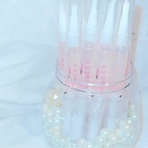 Glossy by Aja | Makeup | Twist Tubes Lipgloss | Poshmark